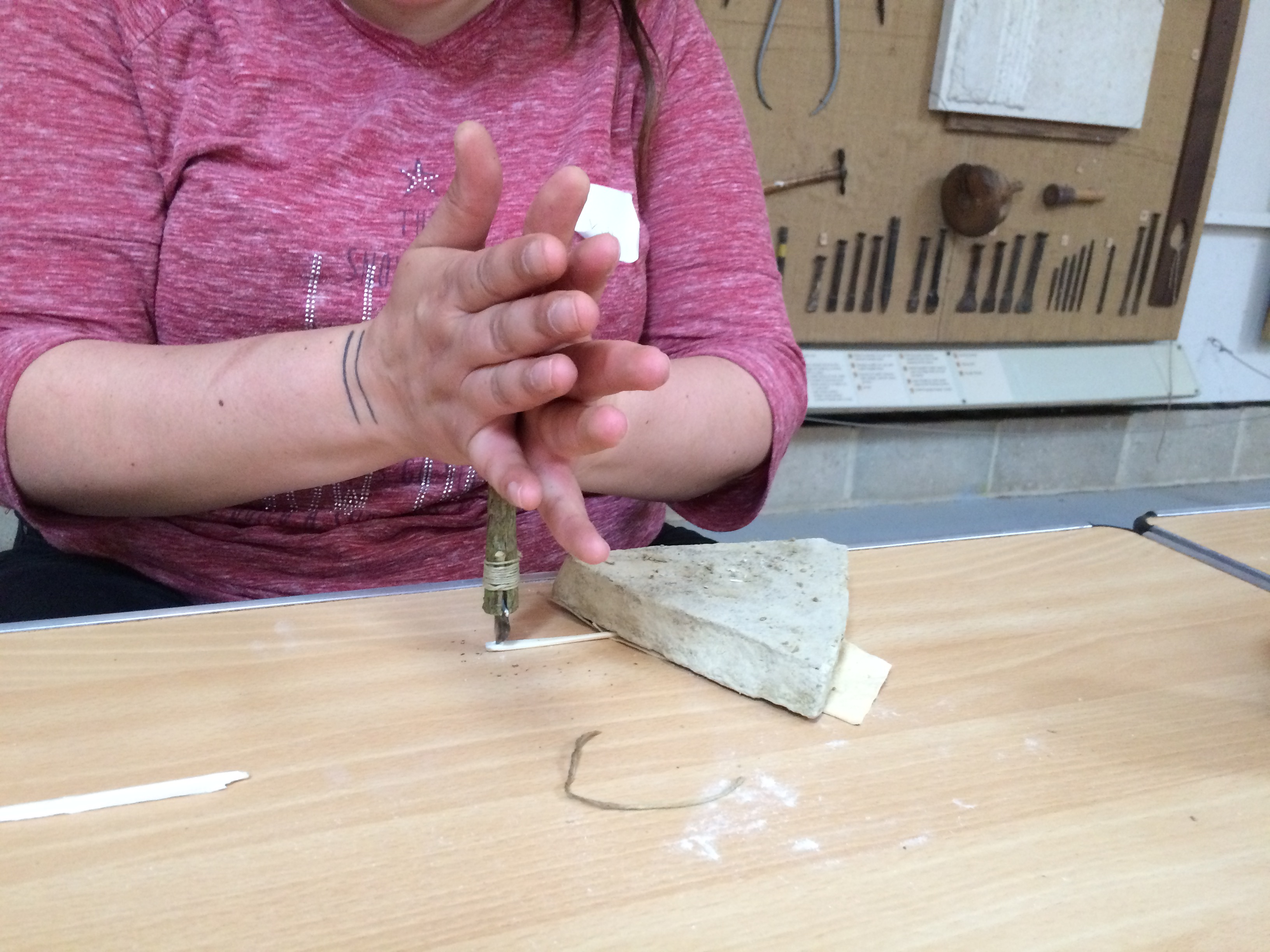 Making a bone needle – kim biddulph